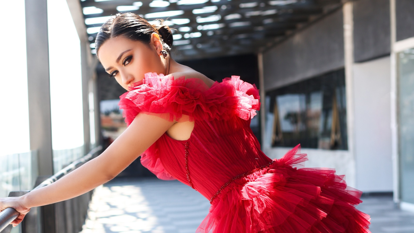 Loretta | Fashion & Style